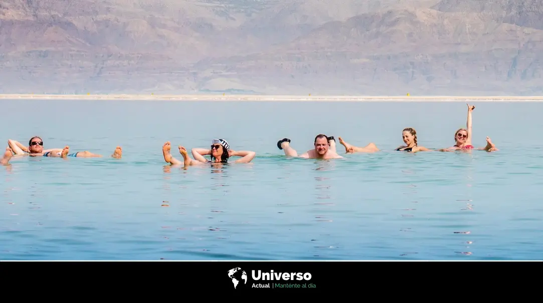 Descubre el misterio de porqué se flota en el Mar Muerto | Universo Actual